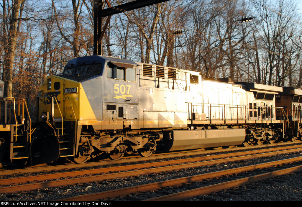 CSX AC44CW 507 trails on Q439-28